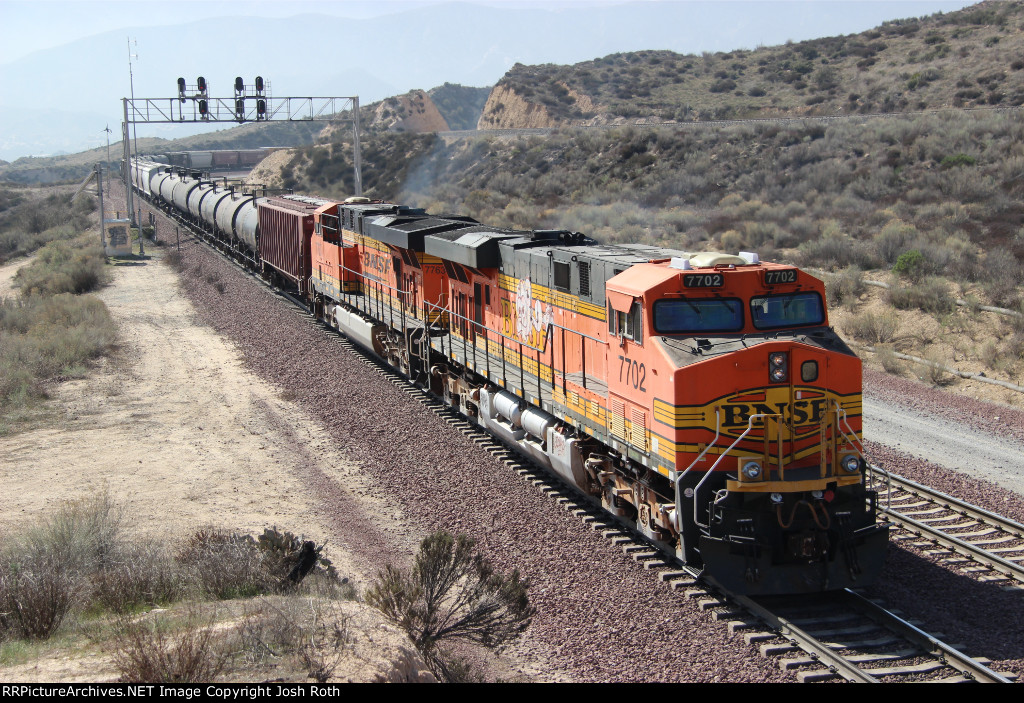 BNSF 7702 & BNSF 7763 DPU